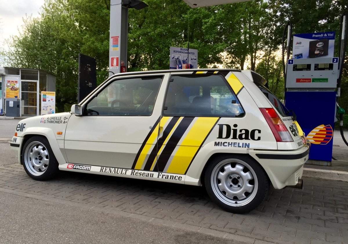 Renault 5 GT Turbo Diac Livery